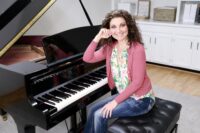 8 Easy Games to Play in a First Piano Lesson - Melody Payne - Music for ...